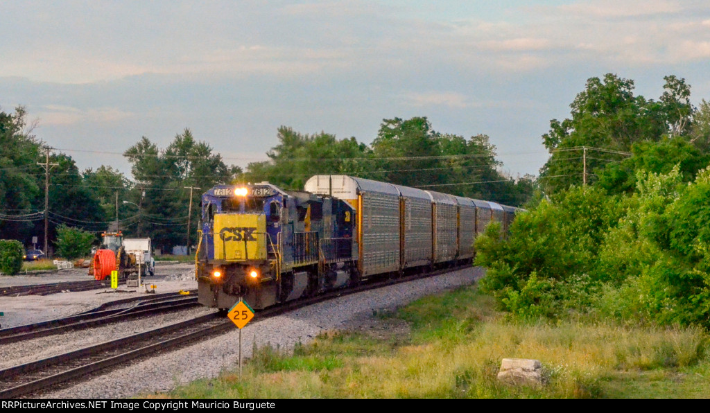 CSX C40-8 & SD50 Locomotives passing by the Museum